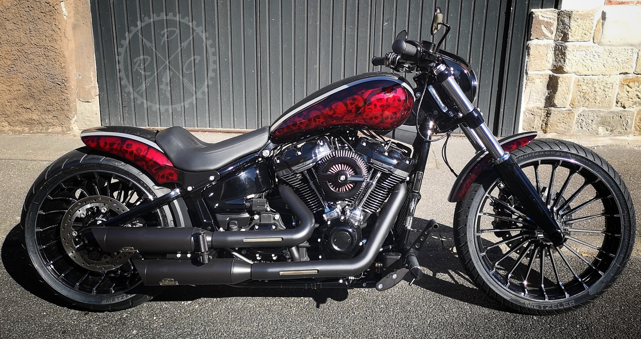 Harley Davidson Breakout Custom-Paintjob - Rat-Pack-Custom