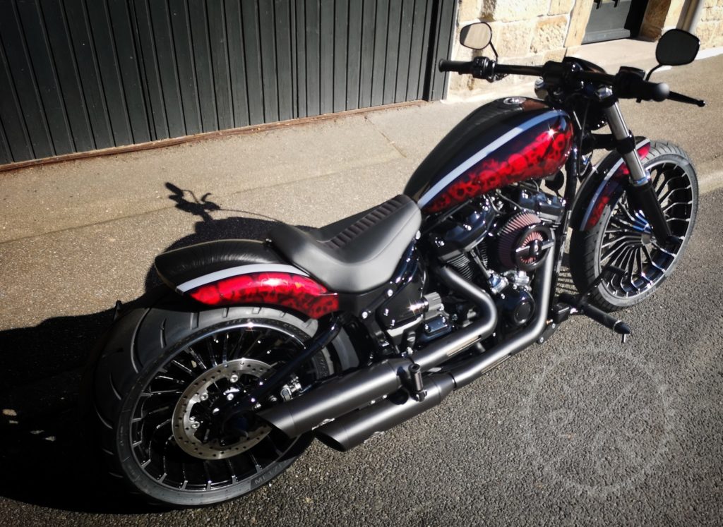 Harley Davidson Breakout Custom-Paintjob - Rat-Pack-Custom